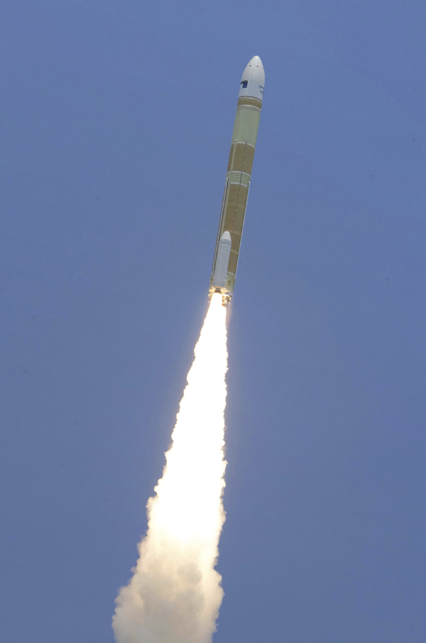Japan launches an advanced Earth observation satellite on its new ...