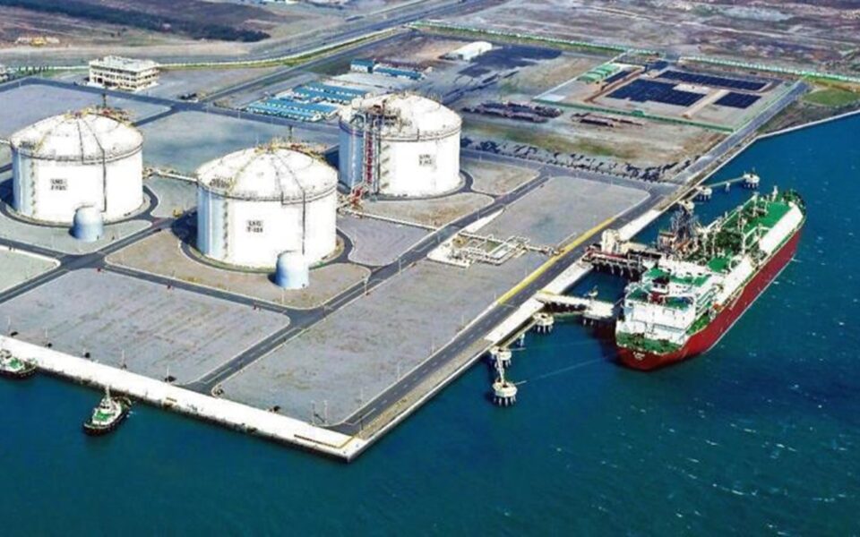 Alexandroupoli LNG Terminal to start operating on October 1 | NeaProini